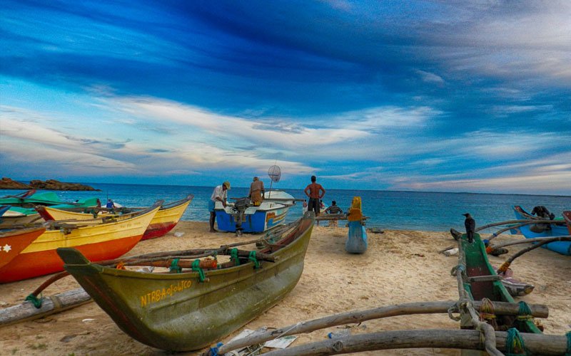 Traveling to Trincomalee - incrediblelanka
